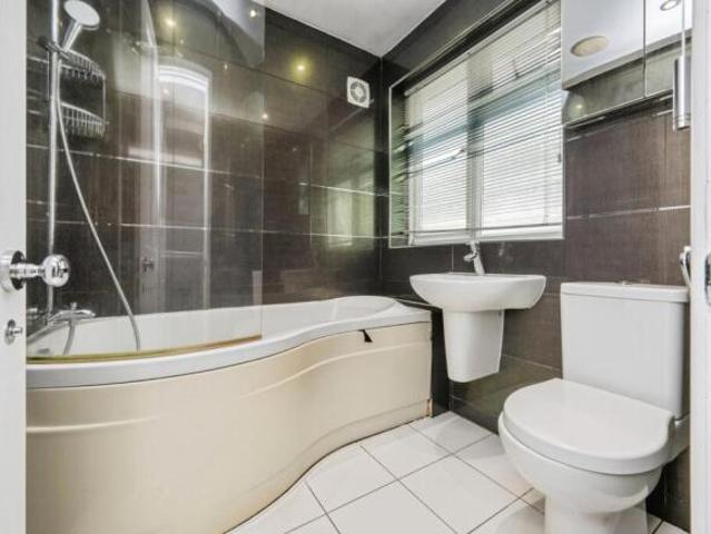 3 bedroom semi detached house for sale in Brackley Road, Bedford, Bedfordshire, MK42