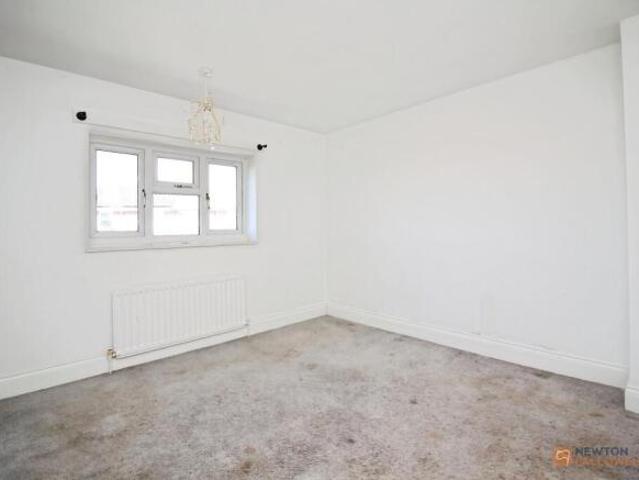 3 bedroom semi detached house for sale in Bradgate Avenue, Thurmaston, LE4
