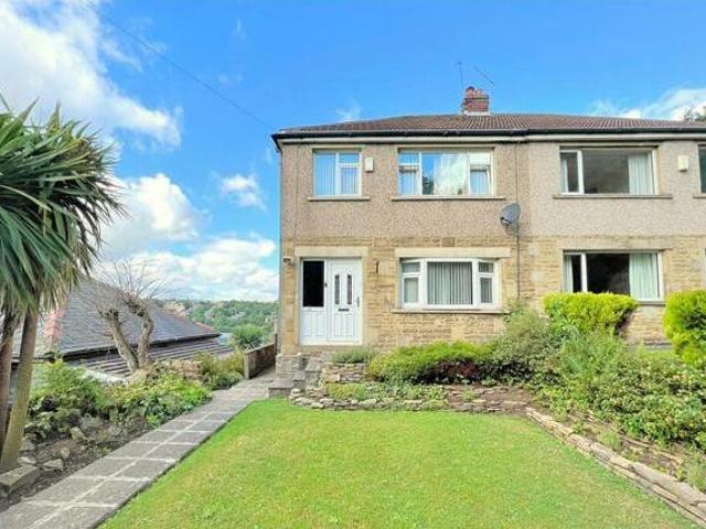 3 Bedroom Semi detached House For Sale In Bradford, West Yorkshire