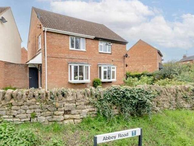 3 Bedroom Semi detached House For Sale In Bradwell Village