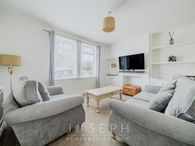 3 bedroom semi detached house for sale in Bramford Lane, Ipswich, IP1