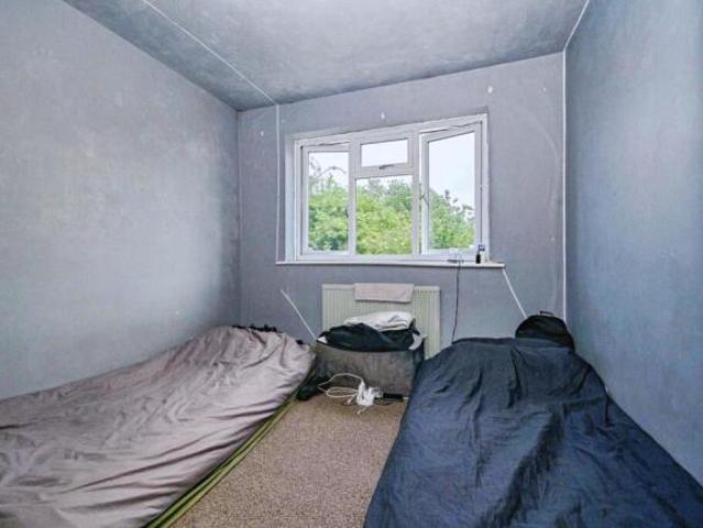 3 bedroom semi detached house for sale in Bramingham Road, Luton, Bedfordshire, LU3
