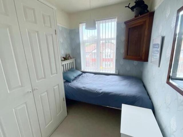 3 bedroom semi detached house for sale in Bramley Avenue, Sheffield, S13 8TT, S13