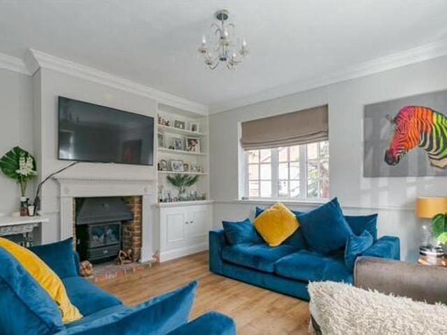 3 Bedroom Semi detached House For Sale In Bramley