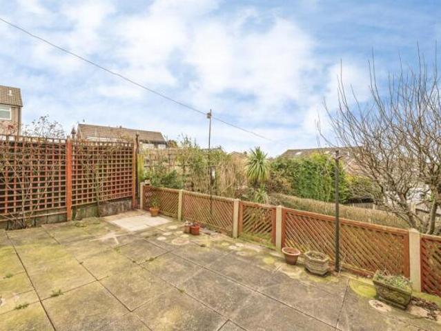 3 bedroom semi detached house for sale in Brearcliffe Drive, Bradford, BD6