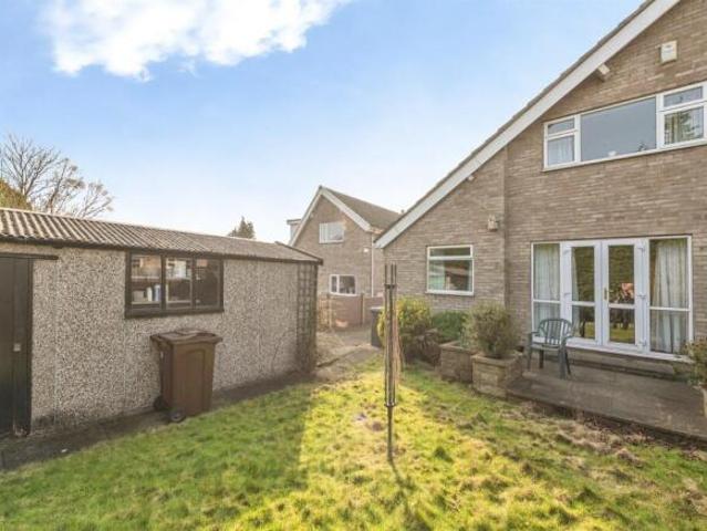 3 bedroom semi detached house for sale in Brearcliffe Drive, Bradford, BD6