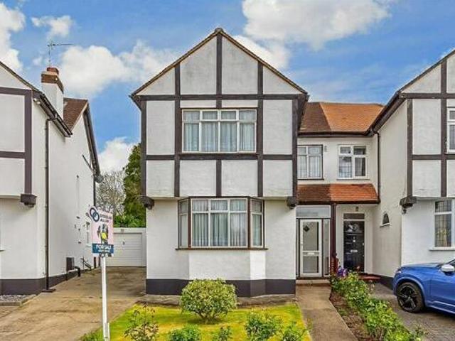 3 Bedroom Semi detached House For Sale In Brentwood