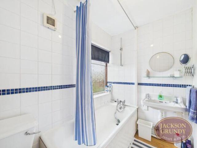 3 bedroom semi detached house for sale in Briton Road, Abington, NN3 2BS, NN3