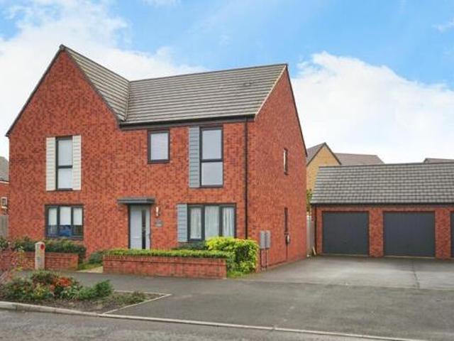 3 Bedroom Semi detached House For Sale In Bristol, Gloucestershire