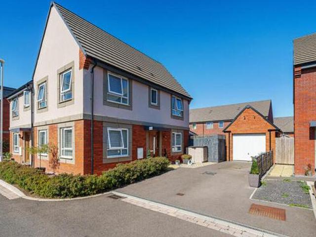 3 Bedroom Semi detached House For Sale In Bristol, Somerset