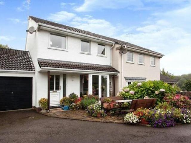 3 Bedroom Semi detached House For Sale In Bristol, Somerset