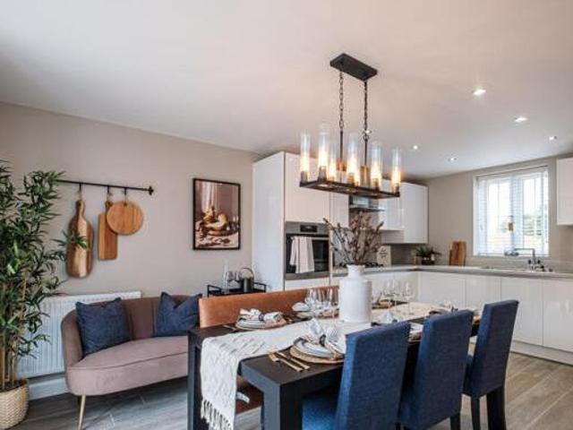 3 Bedroom Semi detached House For Sale In Bristol, South Gloucestershire