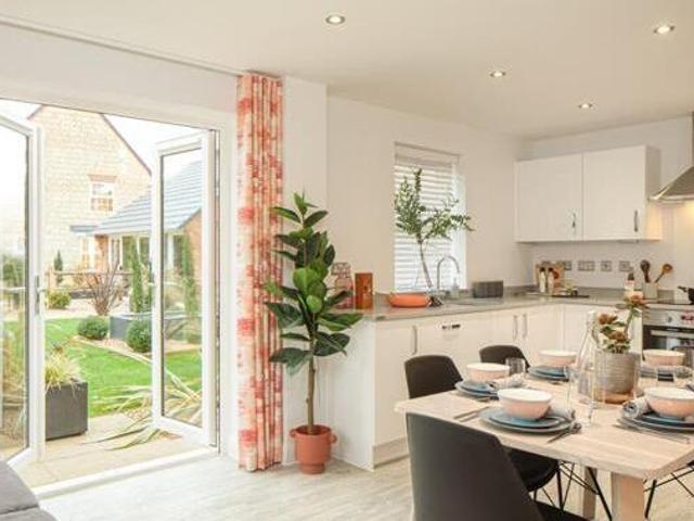 3 Bedroom Semi detached House For Sale In Bristol, South Gloucestershire