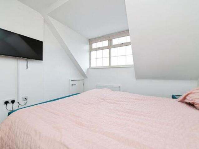 3 bedroom semi detached house for sale in Bunkers Hill Road, Hull, HU4