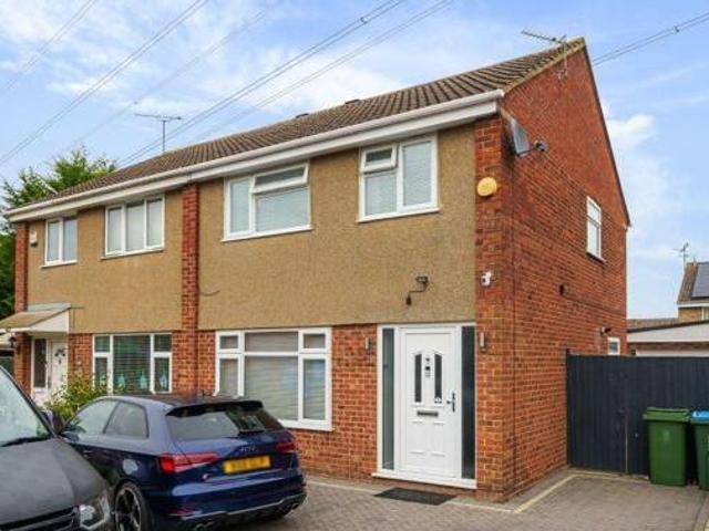 3 Bedroom Semi detached House For Sale In Buckinghamshire