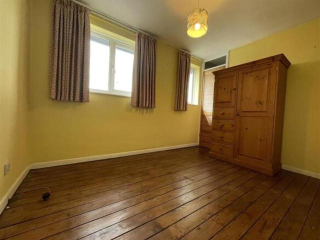 3 bedroom semi detached house for sale in Bull Head Street, Wigston, LE18