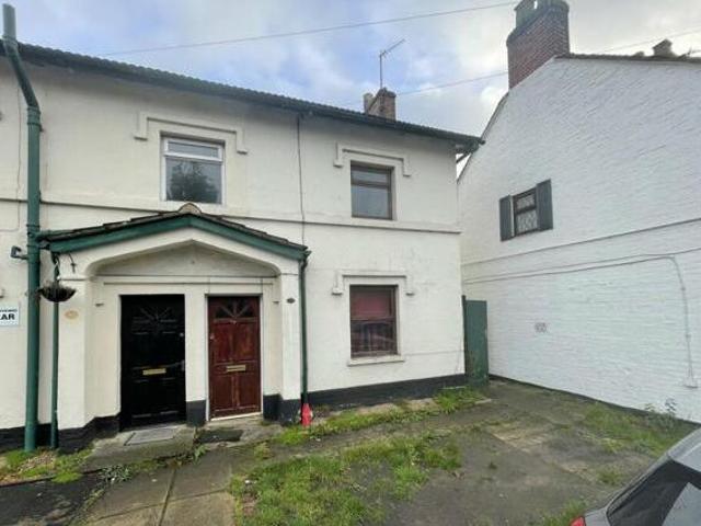 3 Bedroom Semi detached House For Sale In Burton on trent