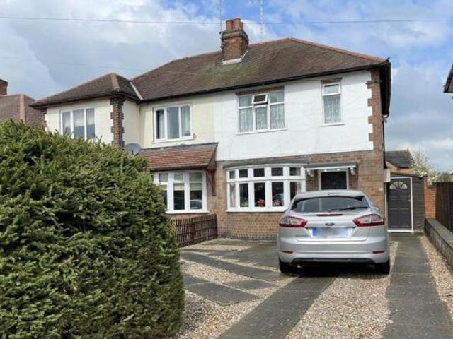 3 Bedroom Semi detached House For Sale In Burton on trent