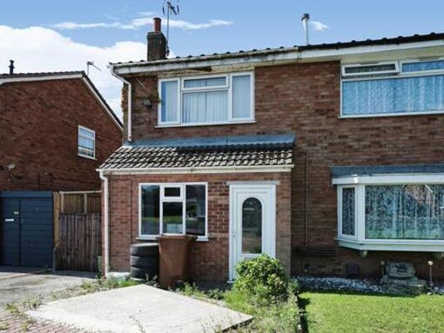 3 Bedroom Semi detached House For Sale In Burton on trent