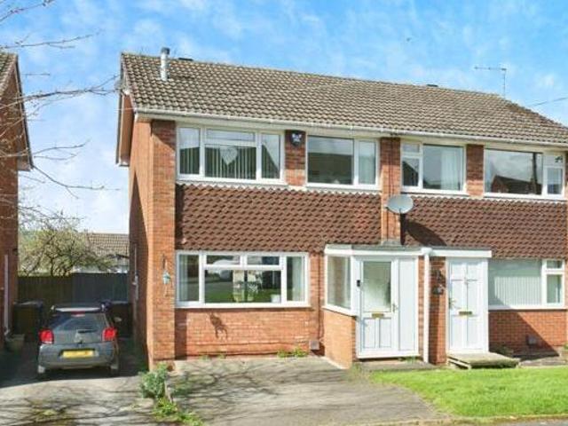 3 Bedroom Semi detached House For Sale In Burton on trent