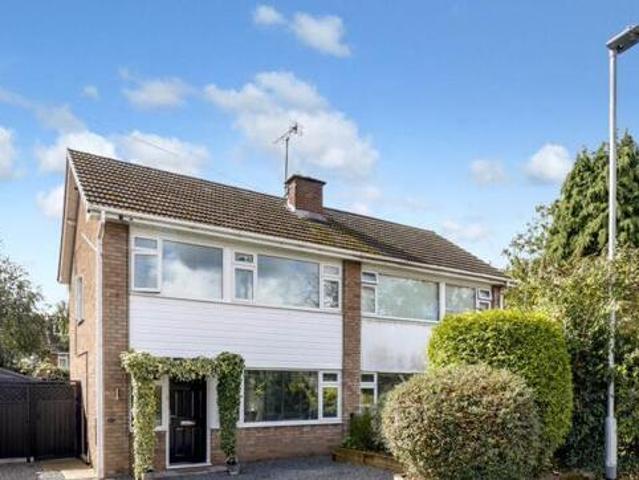 3 Bedroom Semi detached House For Sale In Burton on trent, Staffordshire