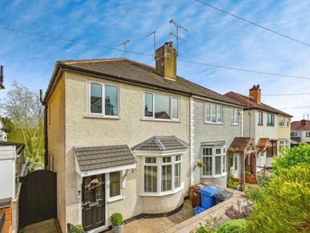 3 Bedroom Semi detached House For Sale In Burton on trent, Staffordshire