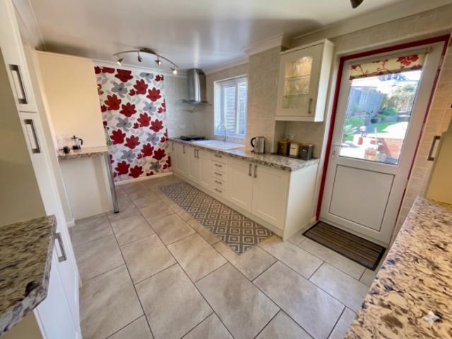 3 bedroom semi detached house for sale in Butely Road, Luton, Bedfordshire, LU4 9HE, LU4