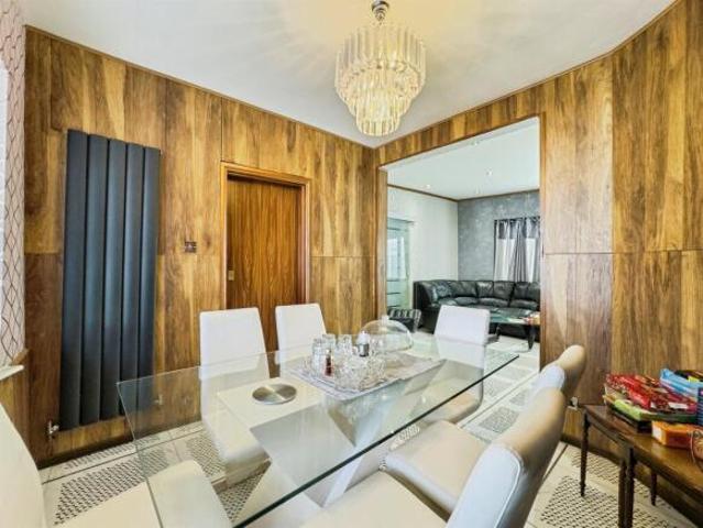 3 bedroom semi detached house for sale in Cannock Road, Wolverhampton, WV10