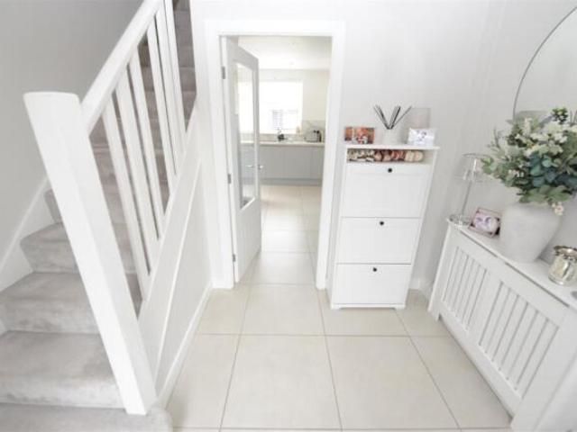 3 bedroom semi detached house for sale in Cairns Close, Bolton, Bradford, BD2