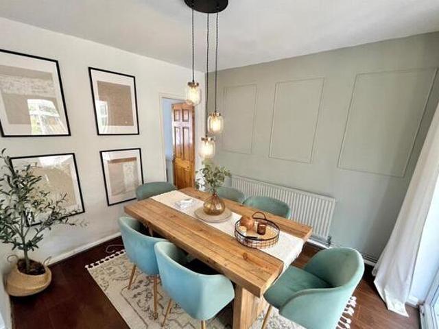 3 Bedroom Semi detached House For Sale In Calverley