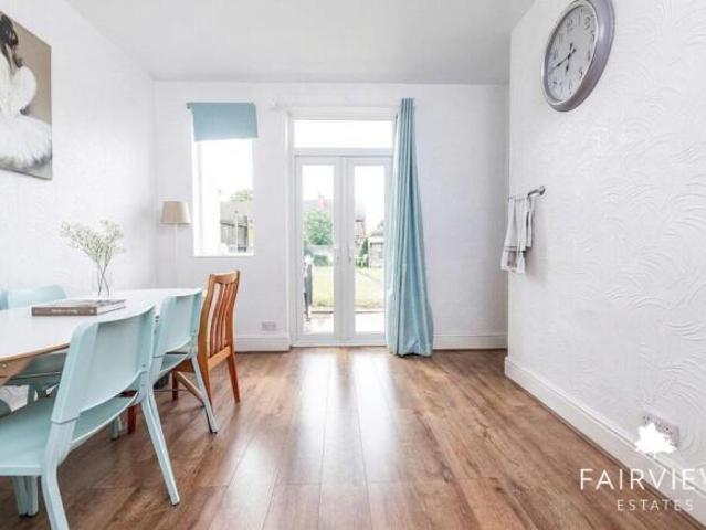 3 bedroom semi detached house for sale in Carlton Hill, Carlton, NG4
