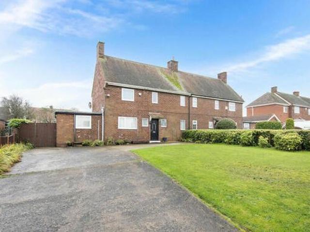 3 Bedroom Semi detached House For Sale In Carlton in lindrick