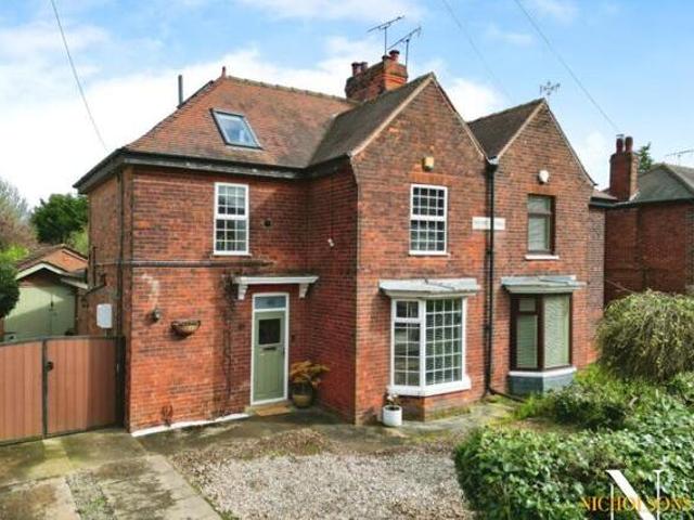 3 Bedroom Semi detached House For Sale In Carlton in lindrick