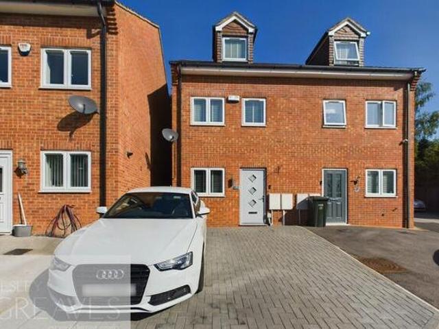 3 Bedroom Semi detached House For Sale In Carlton