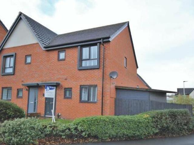3 Bedroom Semi detached House For Sale In Castlefields, Runcorn