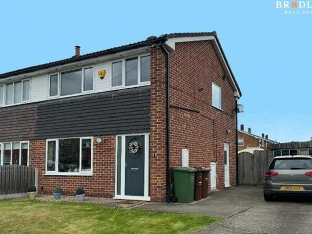 3 Bedroom Semi detached House For Sale In Castleford, West Yorkshire