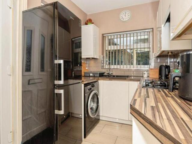 3 bedroom semi detached house for sale in Chatsworth Drive, Pudsey, Leeds, LS28 8JT, LS28