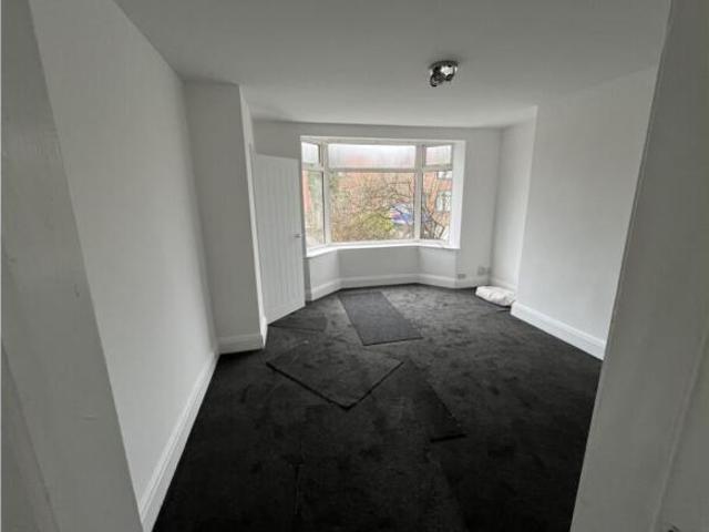 3 bedroom semi detached house for sale in Chaucer Avenue, Manchester, M43
