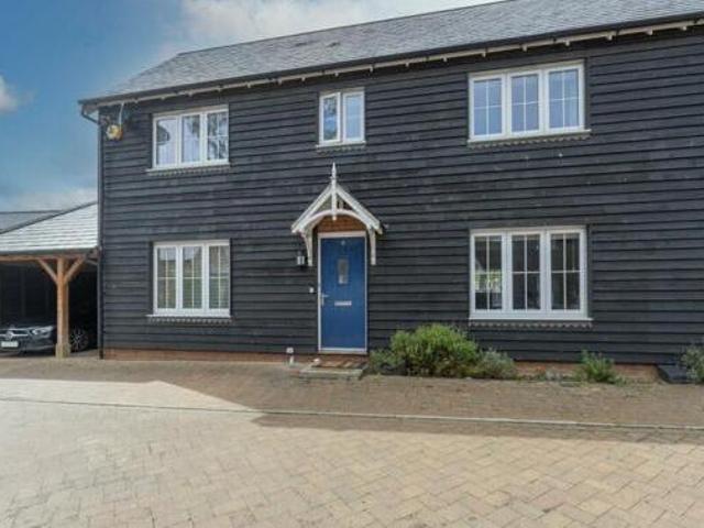 3 Bedroom Semi detached House For Sale In Channels, Chelmsford