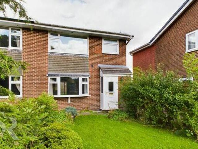 3 Bedroom Semi detached House For Sale In Chapel en le frith
