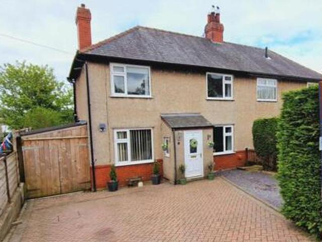 3 Bedroom Semi detached House For Sale In Chapel en le frith