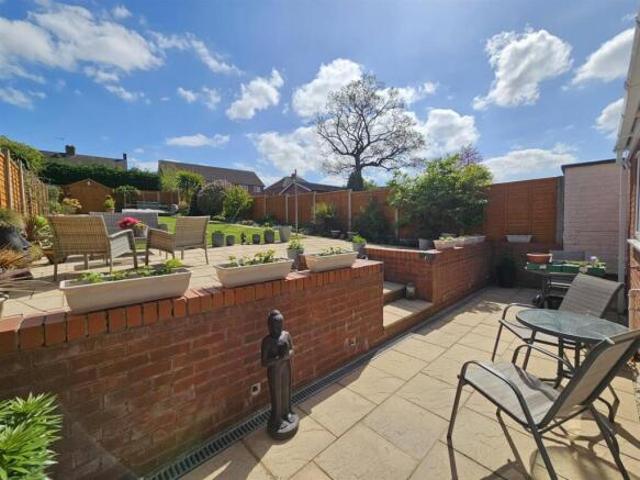 3 bedroom semi detached house for sale in Charingworth Road, Solihull, B92