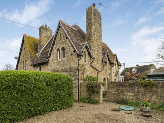 3 Bedroom Semi detached House For Sale In Charney Bassett