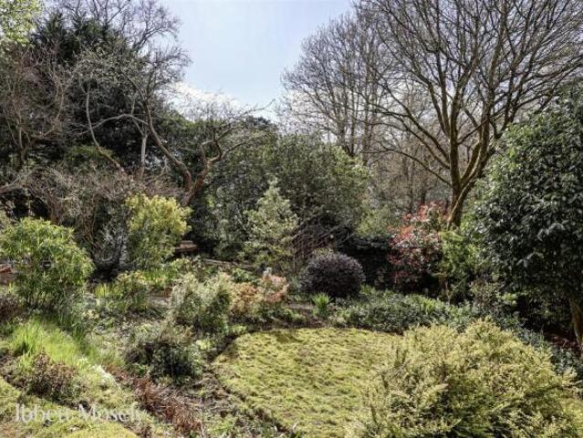3 bedroom semi detached house for sale in Chart Lane, Brasted Chart, TN16