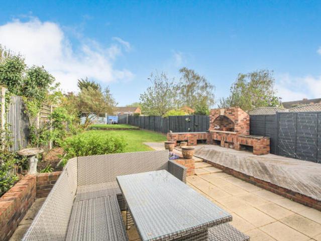 3 bedroom semi detached house for sale in Cheviot Close, Bedford, MK41