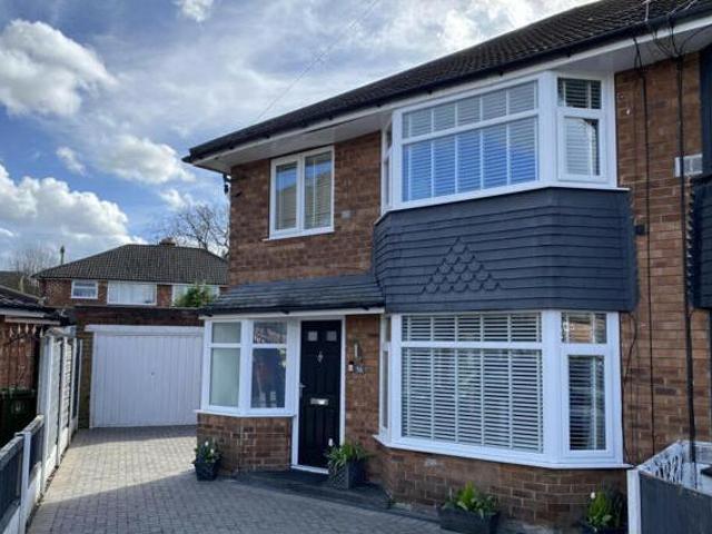 3 Bedroom Semi detached House For Sale In Cheadle, Greater Manchester