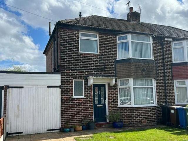 3 Bedroom Semi detached House For Sale In Cheadle, Greater Manchester