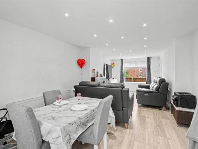 3 bedroom semi detached house for sale in Chediston Vale, Nottingham, NG5