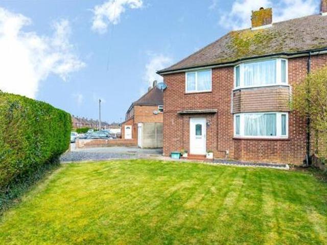 3 Bedroom Semi detached House For Sale In Chelmsford, Essex