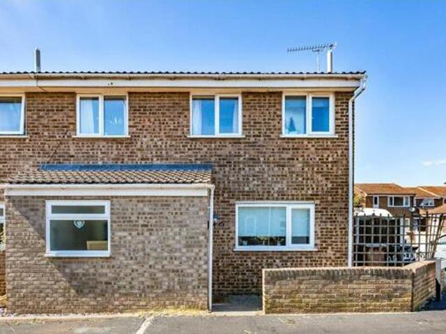 3 Bedroom Semi detached House For Sale In Chelmsford, Essex